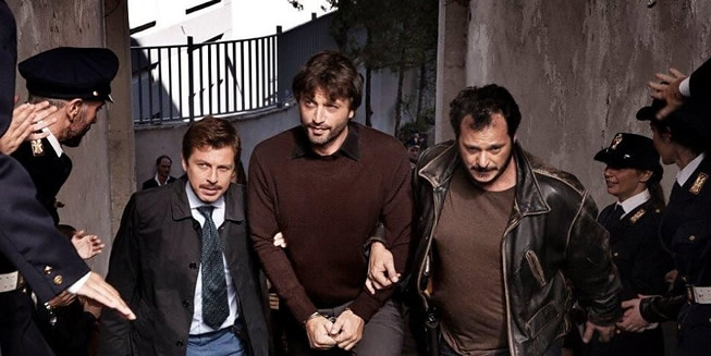 "Vi spiego perché abbiamo trasformato la caccia al boss del clan dei # ...