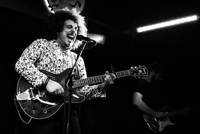 L'emozionante musica di Leonardo Angelucci conquista L'asino che vola ...