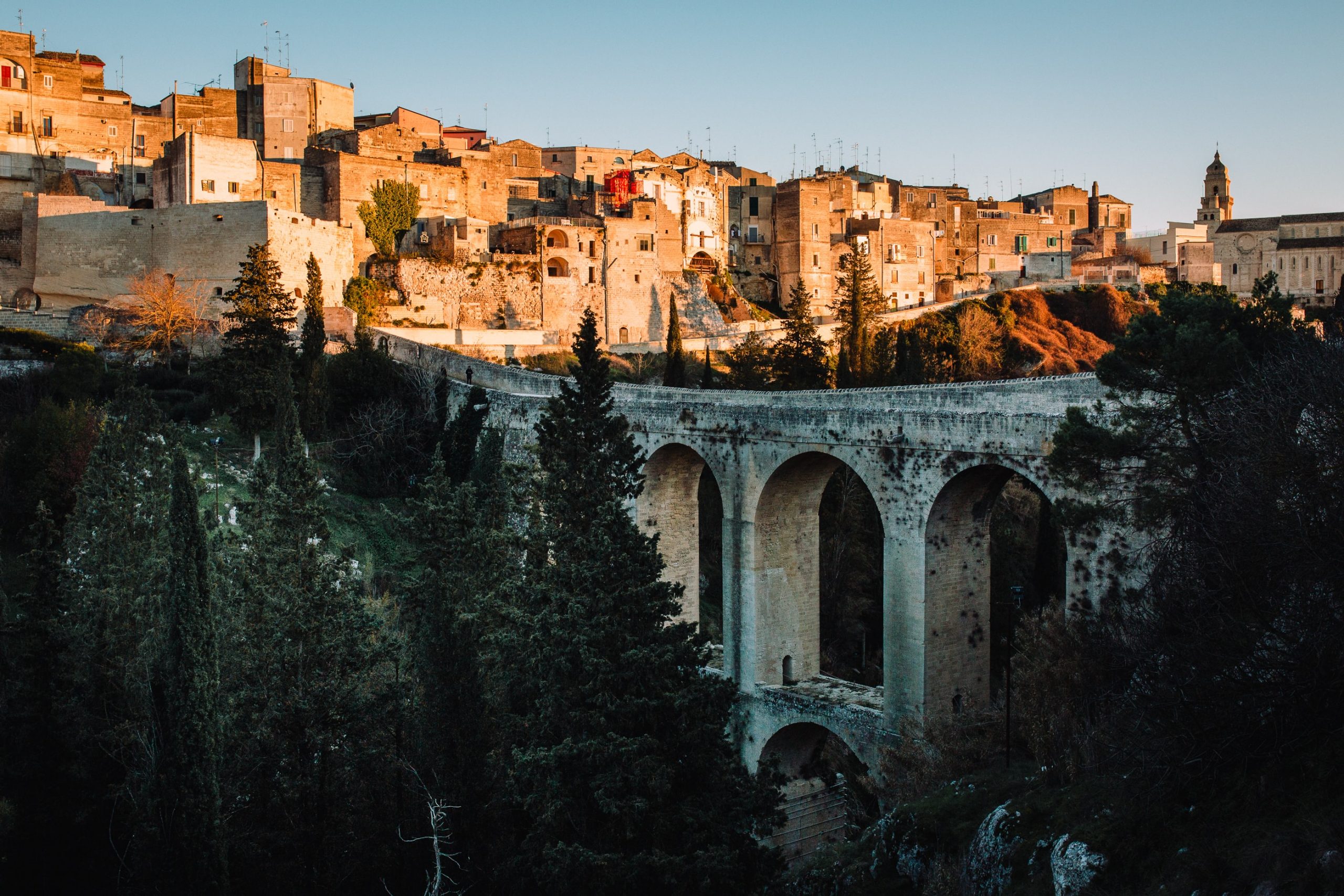 Ponte di Gravina: una bellezza senza tempo set di film di grande successo